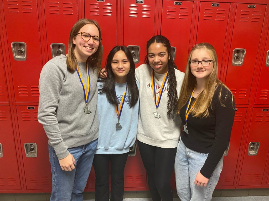 CMHS Swim Team - Caddo Parish Magnet High School